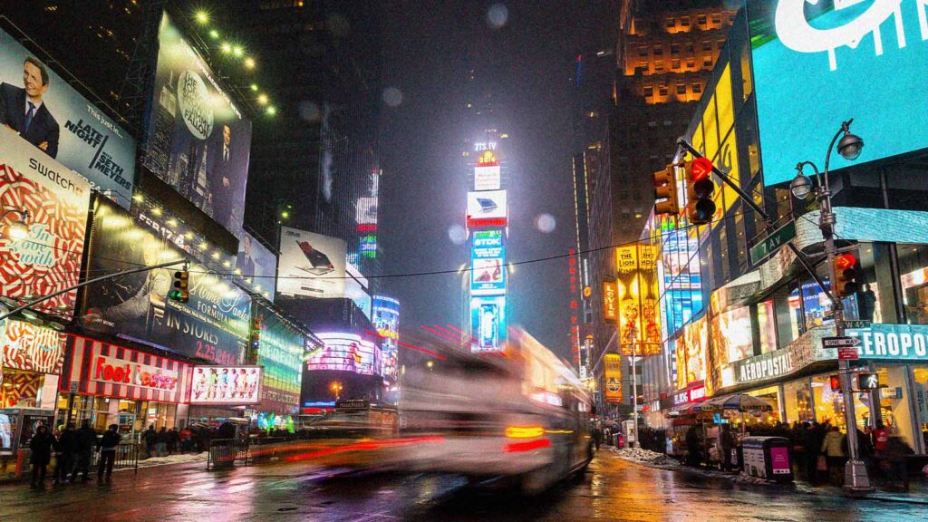 Por US$ 40 você pode ter seus 15 segundos de fama na Times Square ...