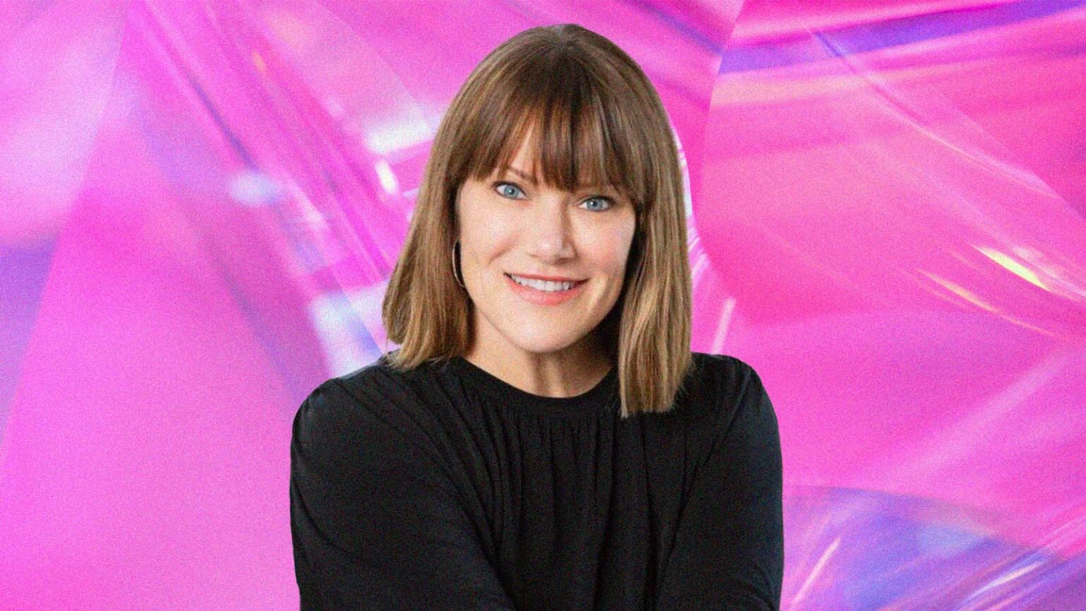 Conheça a designer que fez Barbie voltar a ser uma grande estrela ...