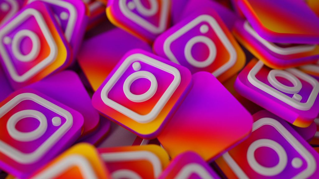 Photo dump: entenda a trend que voltou a bombar no Instagram | Fast ...